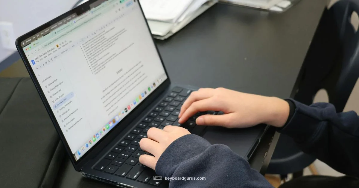 Keyboard and English: Typing Skills and Language Learning Guide